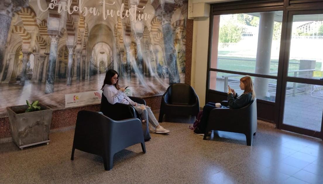 Nuevos mobiliario para estudiantes en la FTA – Prensa UPC